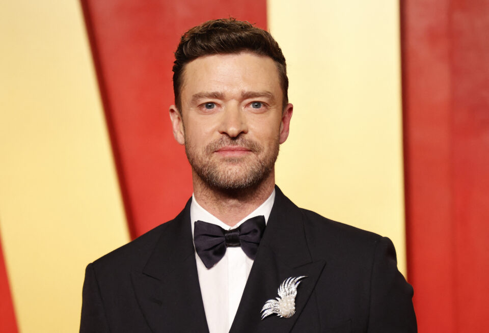 Justin Timberlake Suffers Wardrobe Malfunction, Needs New Pants