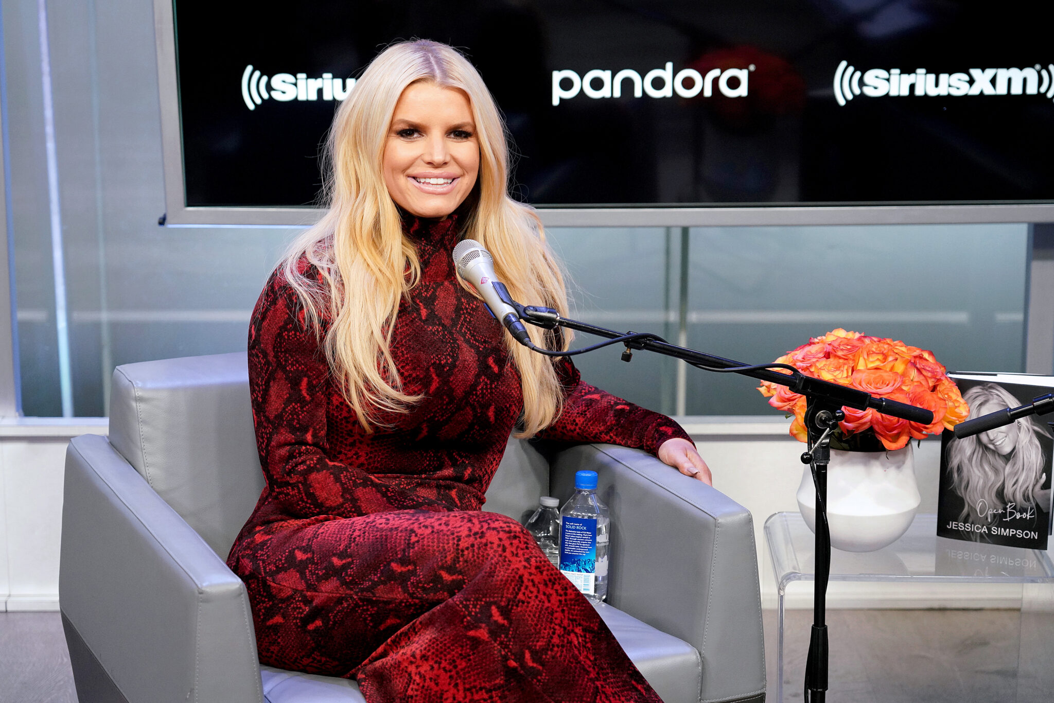 Jessica Simpson Comeback to Include Music & a Whole New Look