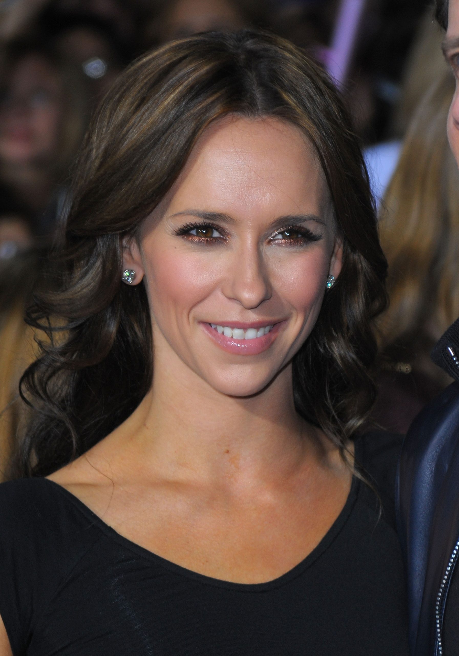 Jennifer Love Hewitt Slams Creeps Who Sexualized Her As a Teen