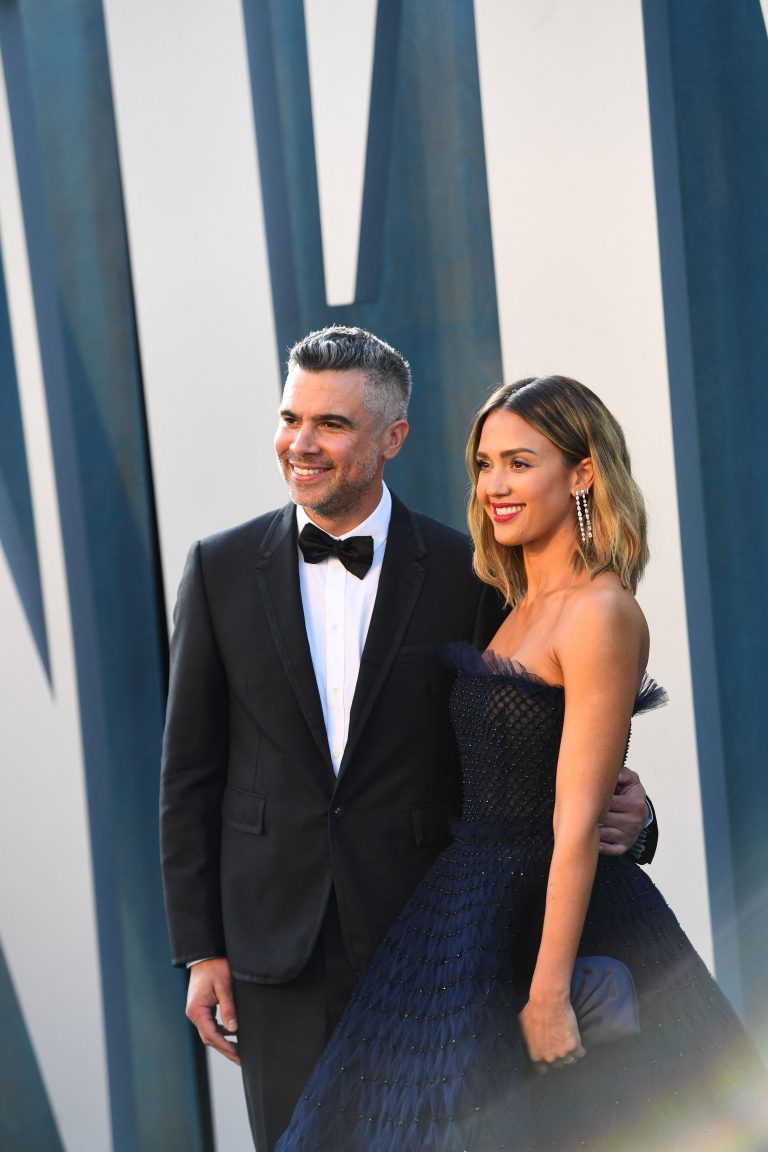 Jessica Alba Files For Divorce From Husband Cash Warren