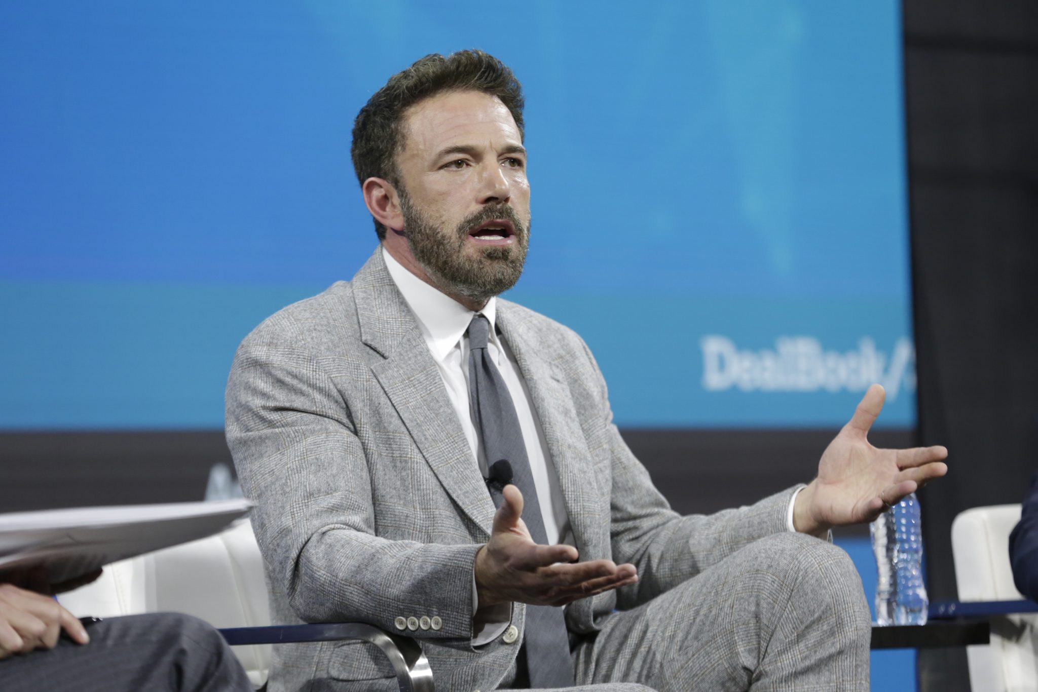 Ben Affleck Confronts Cops Days After Receving FBI Visit: What's Going ...