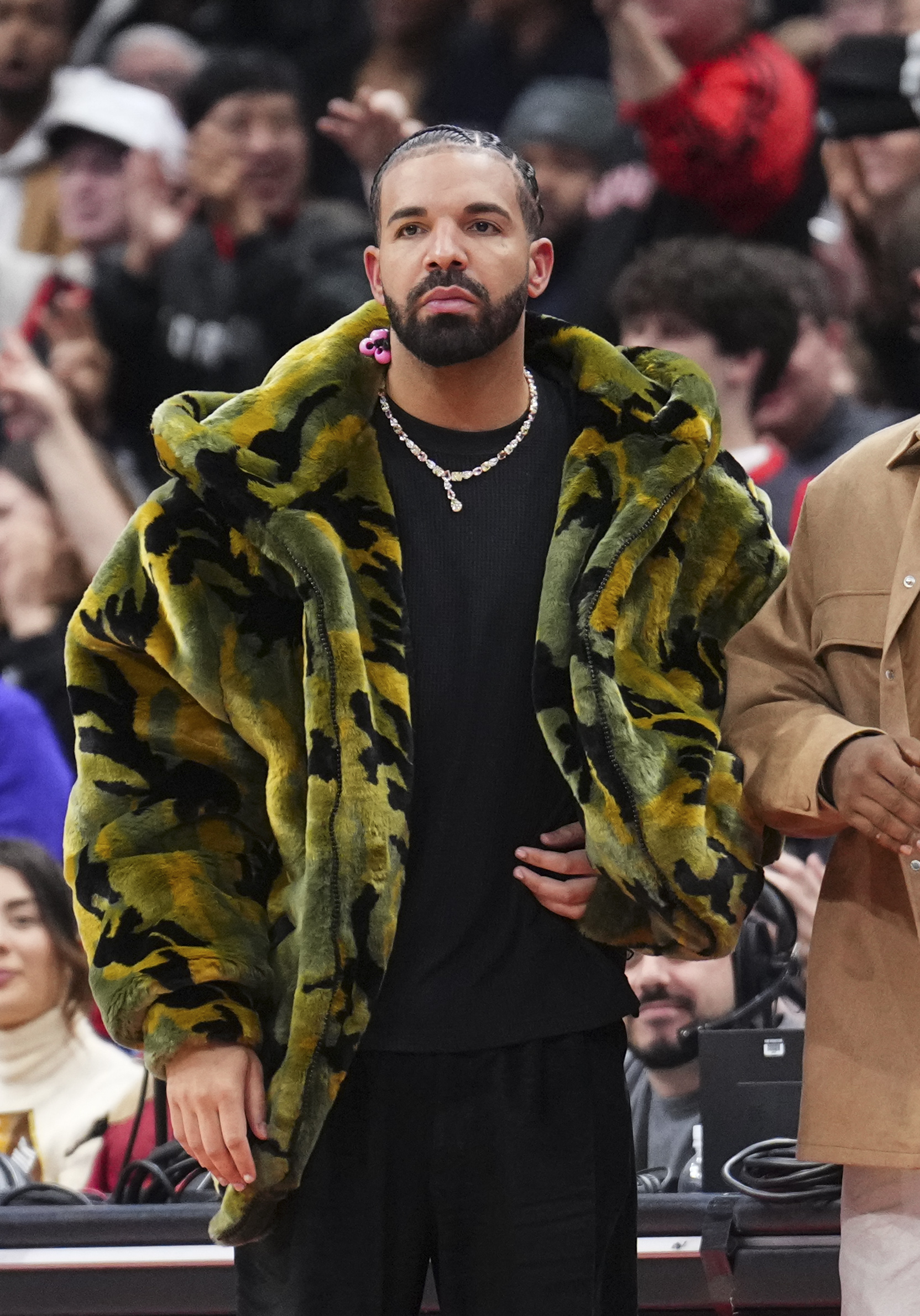 Drake's Net Worth: How Rich Is the Rapper Amid Kendrick Feud, UMG Lawsuit?