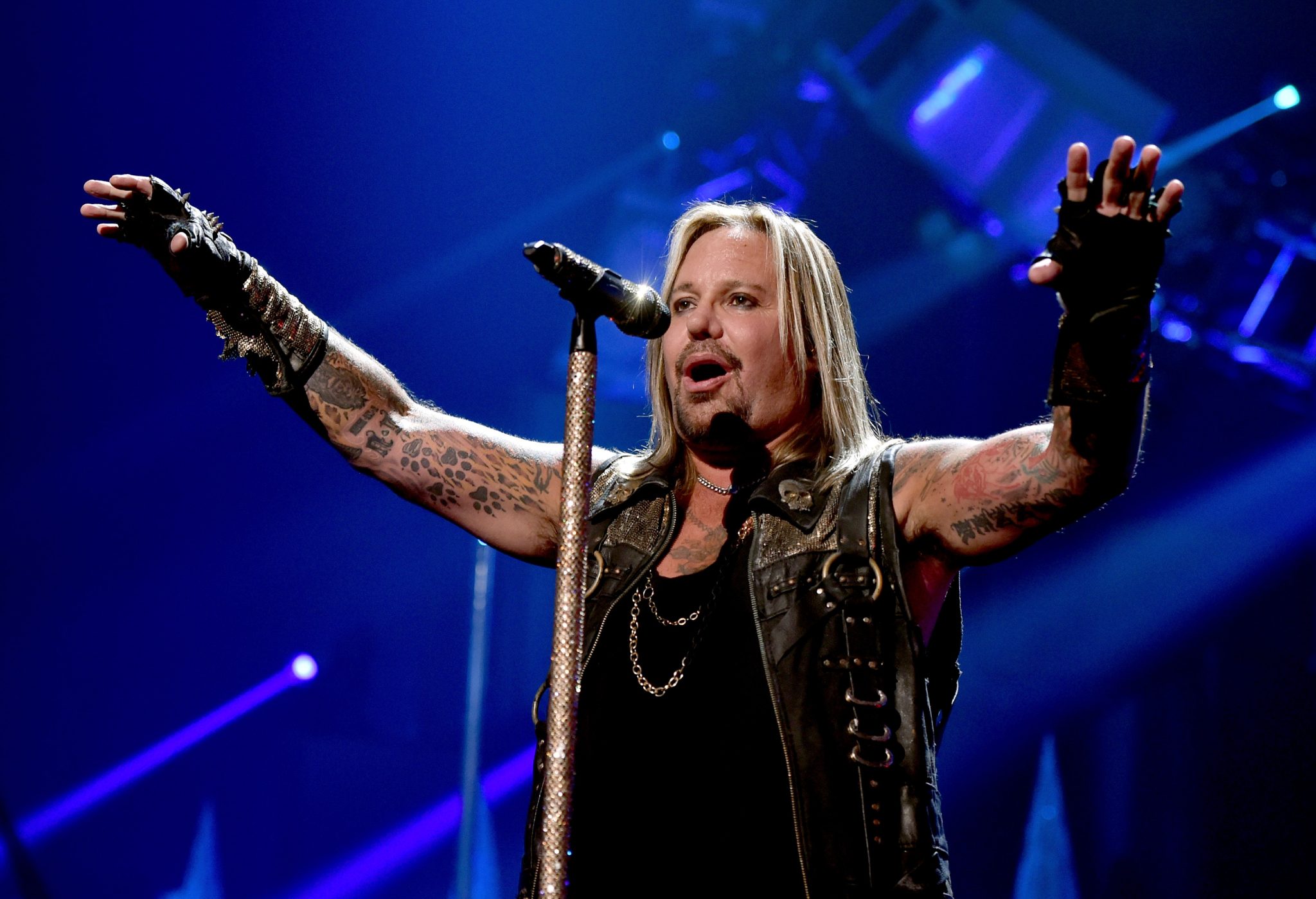 Vince Neil: Airplane Owned By Motley Crue Singer Involved In Deadly Crash