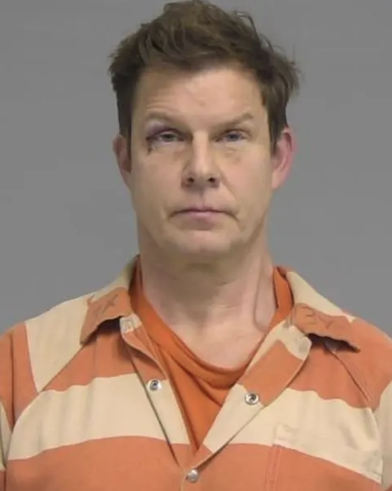 Eric Mabius: 'Chicago Fire,' Hallmark Star Arrested For Assault ...