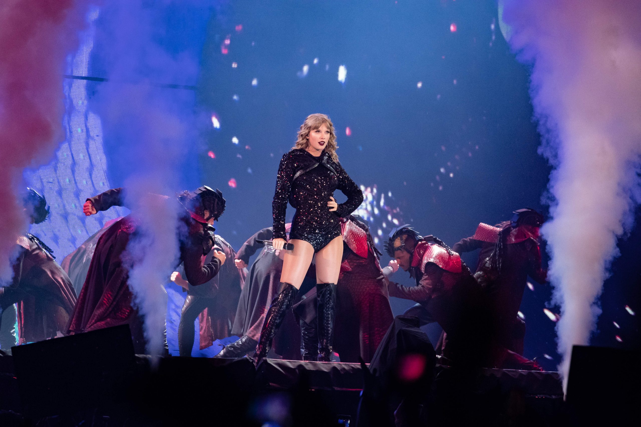 Taylor Swift FINALLY Teases 'Reputation (Taylor's Version)'