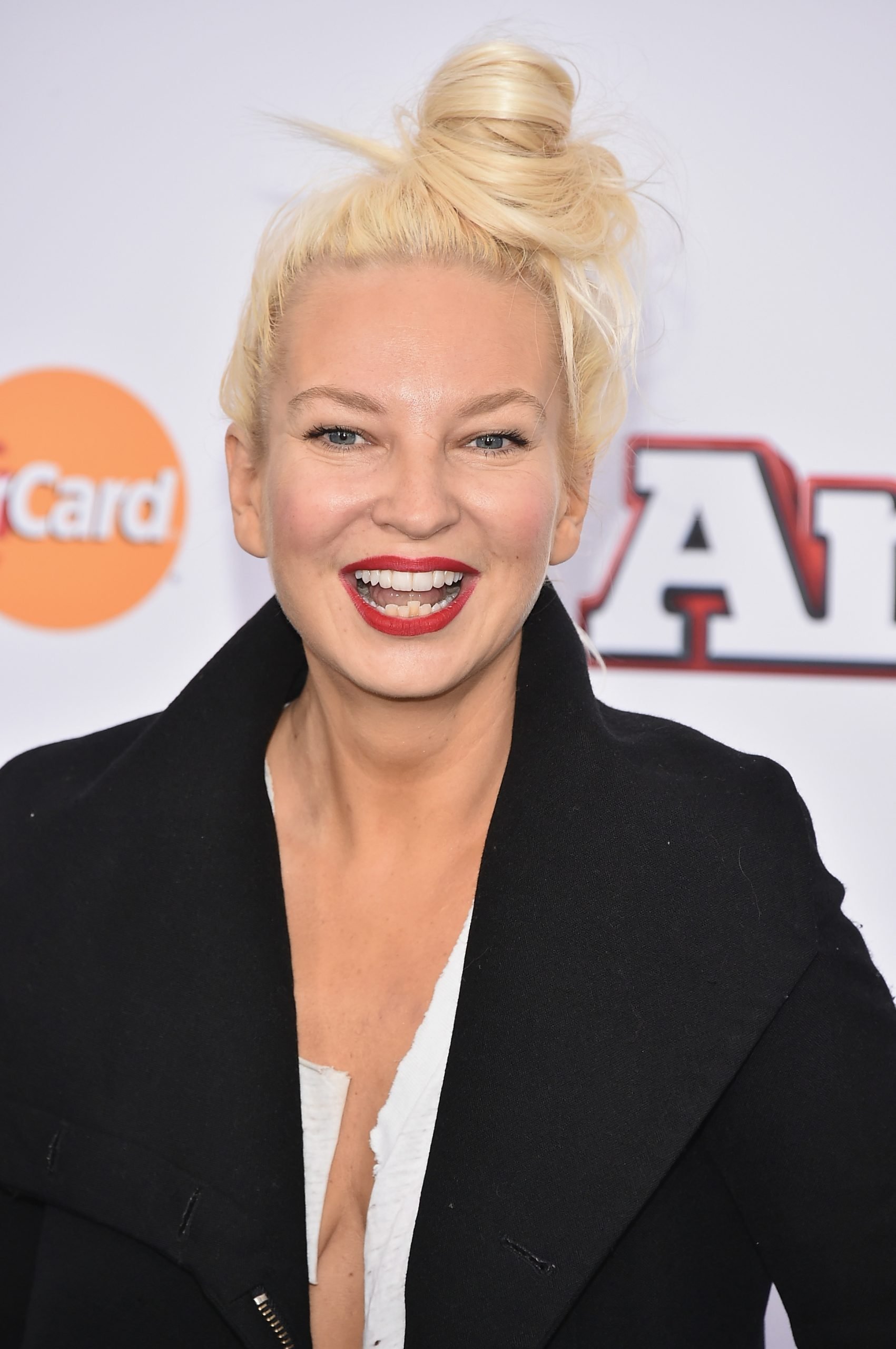 Sia Divorces Daniel Bernad After 2 Years of Marriage (And Just Months ...