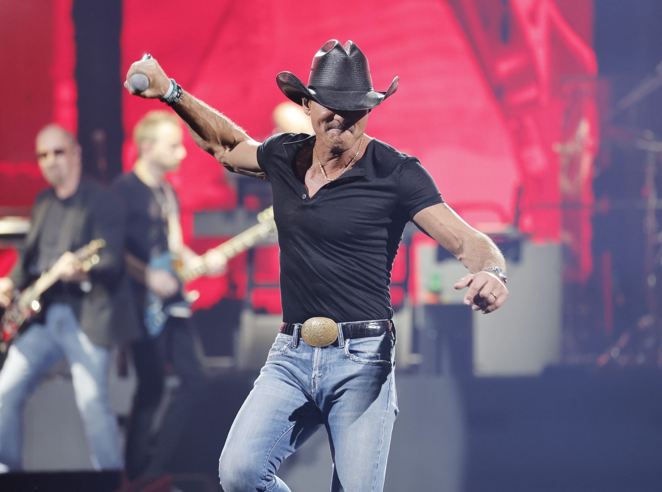 Tim McGraw 'Unrecognizable' In New Photo: What's Missing?