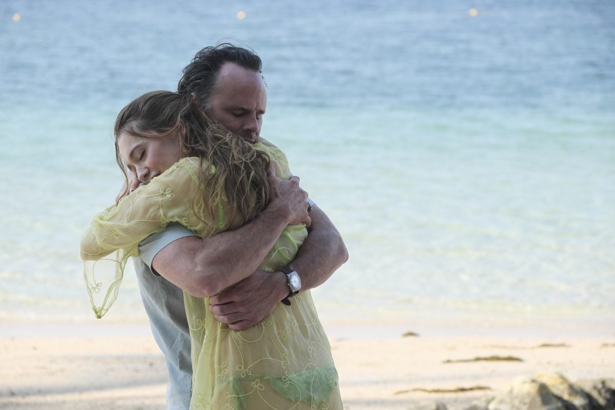 Walton Goggins & Aimee Lou Wood: Here's Why 'White Lotus' Fans Think ...