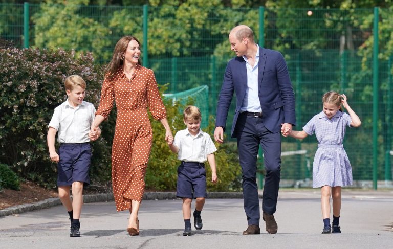 Kate Middleton, Prince William Post Pic For Princess Charlotte's ...