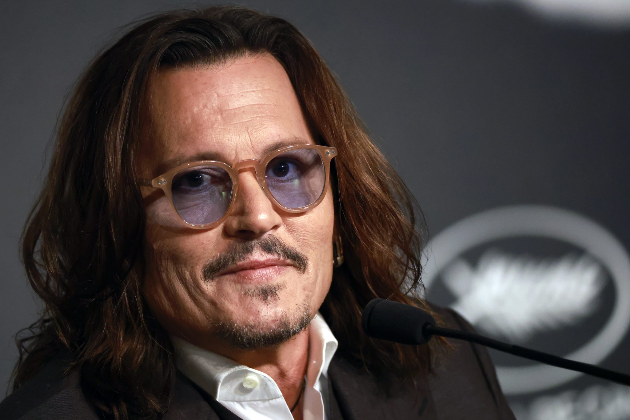 Johnny Depp Hoping to Complete Career Comeback With Sixth 'Pirates of ...