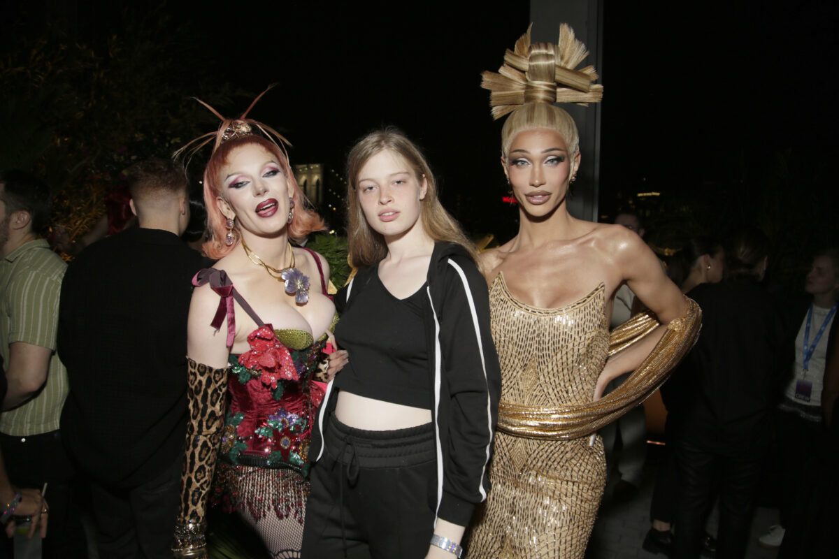 Vivian Wilson Disguises Herself At Occasions Amidst Elon Musk Feud ...