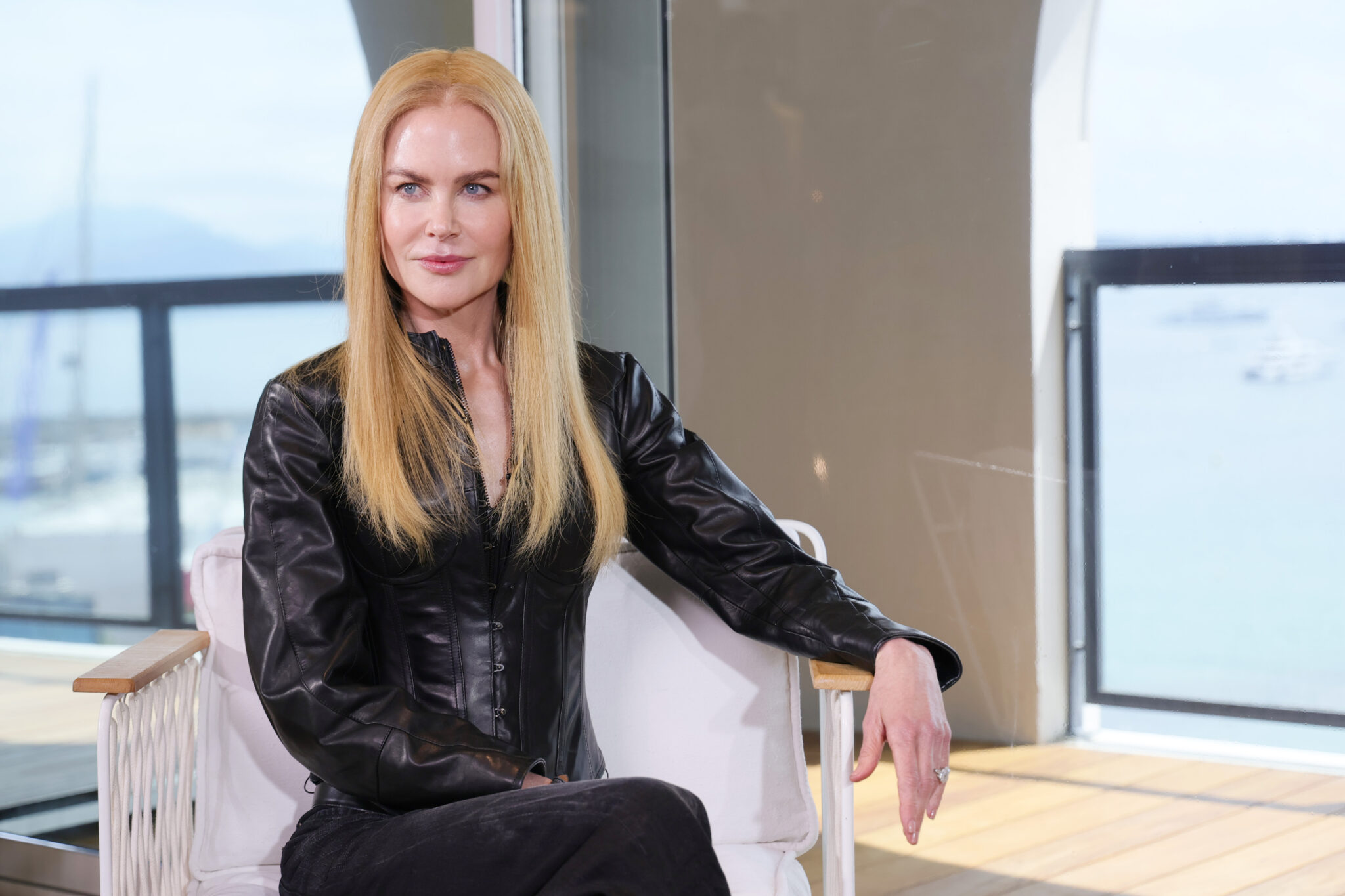 Nicole Kidman Makes Bold Divorce Statement with Daughters, Hair