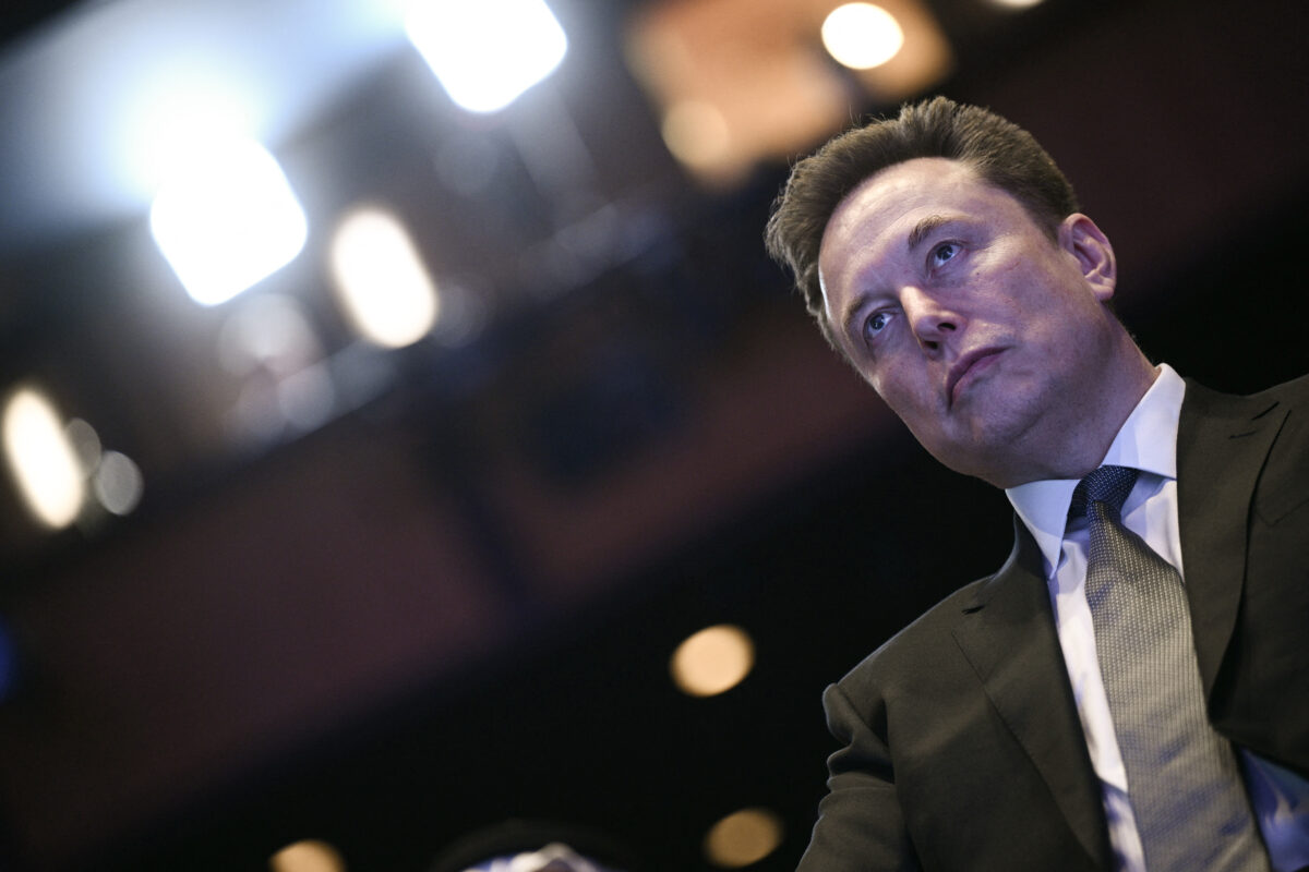 Elon Musk Weirdly Negs Sydney Sweeney Over Her Boobs
