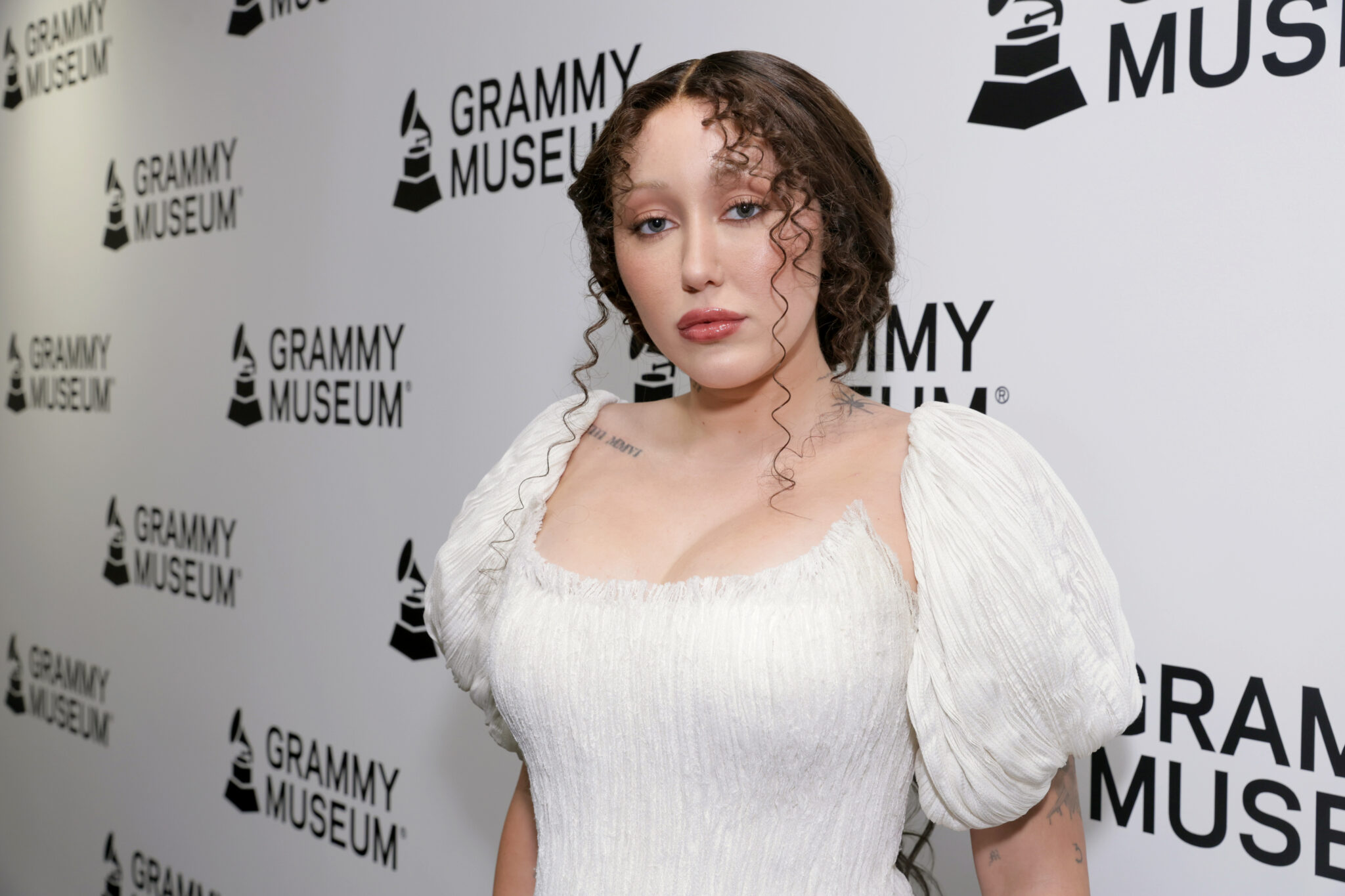 Noah Cyrus Pregnant? The Rumor & The Truth